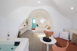 Suite Nobre, 1 cama king-size, banheira de hidromassagem grande, vista para o jardim | Lençóis de algodão egípcio, roupa de alta qualidade 