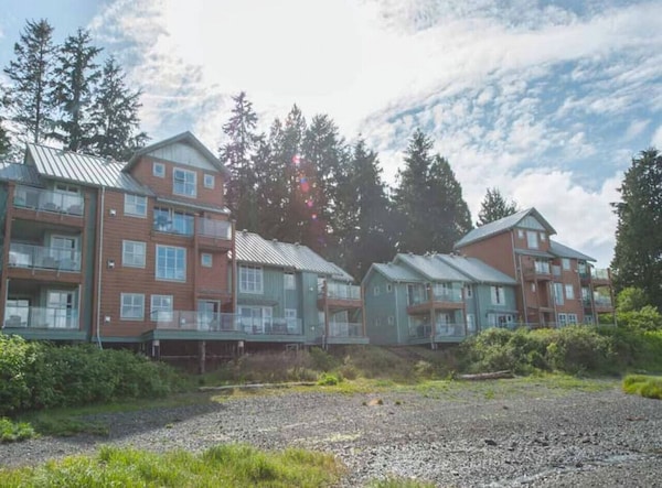 Luxury Tofino Oceanfront 2br - 吐芬奴