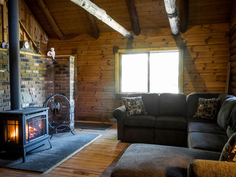 Log Cabin With Hot Tub, Sauna, Private Pond, 23 Acres -- 4.6 Mi To Bethel Woods - State of New York