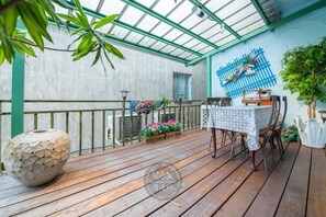 Quarto Quádruplo Romântico | Terraço/pátio interior