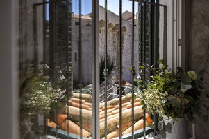 Suite-Estúdio Deluxe, 1 cama queen-size, Vista para a cidade | Vista do quarto