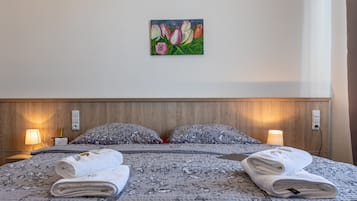 Quarto solteiro standard, 1 cama de solteiro | Cortinas blackout, ferros/tábuas de passar roupa, Wi-Fi de cortesia