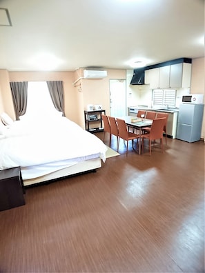 Quarto, 2 quartos (2F) | Sala de estar | TV de ecrã plano 