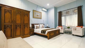 Suite Double | Escrivaninha, quartos à prova de som, Wi-Fi de cortesia, roupa de cama