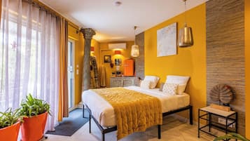 Quarto casal luxo, 1 cama Queen, lareira | Roupas de cama premium, frigobar, cofres nos quartos