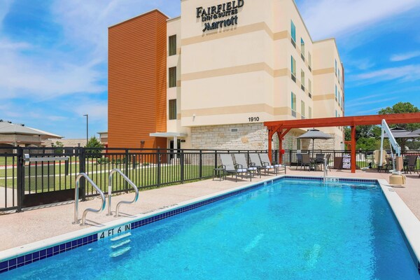 Fairfield Inn & Suites By Marriott Decatur At Decatur Conference Center - Decatur, TX