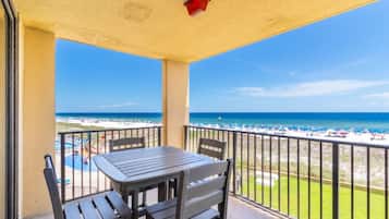 Condo panorâmico, 1 quarto, sacada, vista para o oceano | Sacada