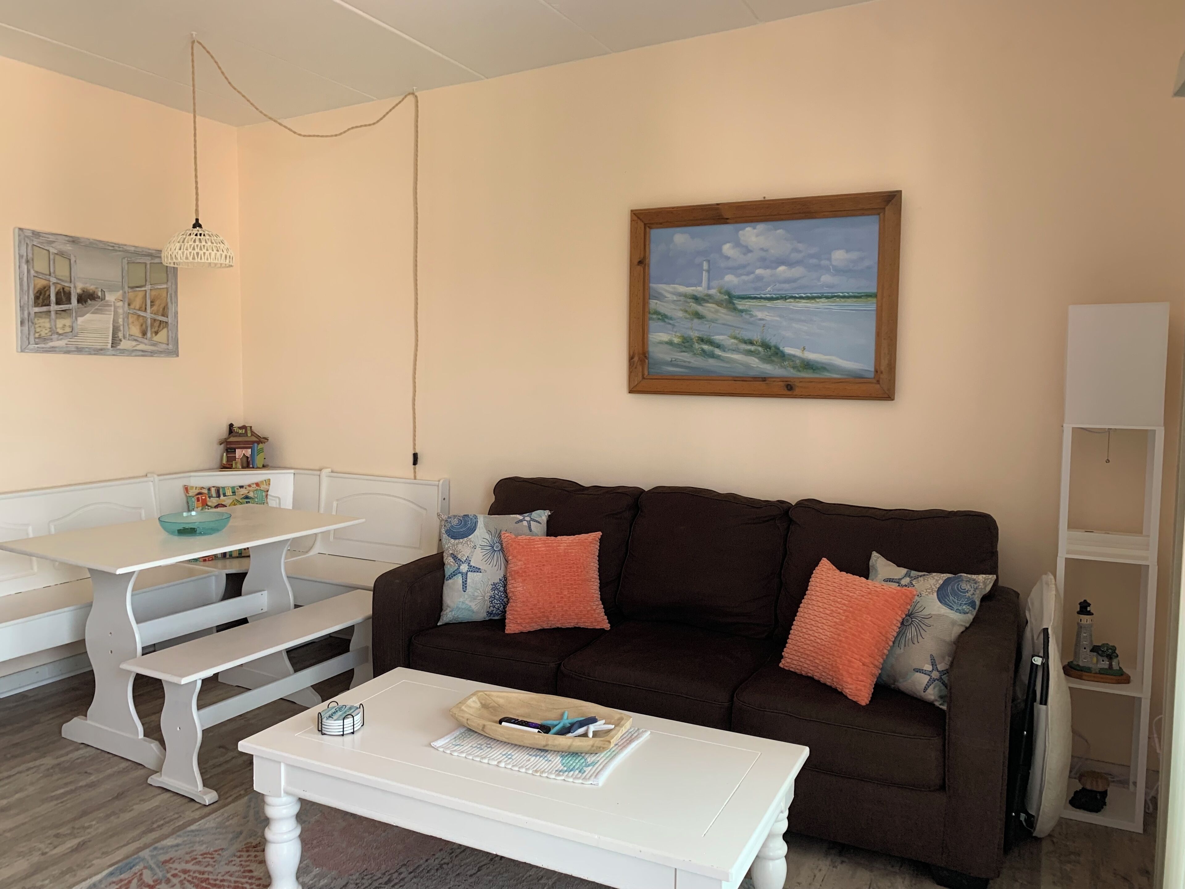 Comfy Condo 1 Block To Beach And Boards. Perfect For Your Family Beach Vacation! - Avalon