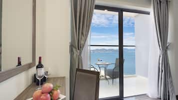 Quarto Duplo ou Twin Premier, varanda, vista para o mar | Vista do quarto