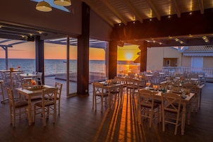 Pequenos-almoços, almoços, jantares servidos, cozinha mediterrânica 