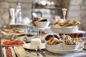 Pequeno-almoço continental diário incluído