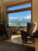 Quarto Standard, 1 cama queen-size, não fumadores (Upstairs Rooms) | Sala