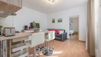 Apartamento (Oliveto) | Sala de estar | TV de ecrã plano