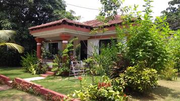 Villa Familiar, 2 quartos, não fumadores, vista para a piscina | Roupa de alta qualidade, camas desdobráveis, Wi-fi grátis
