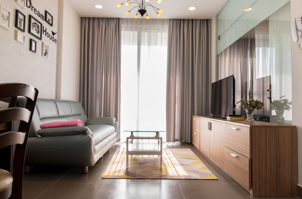 Cozy Botanica Boutique - Tan Son Nhat Airport (SGN)