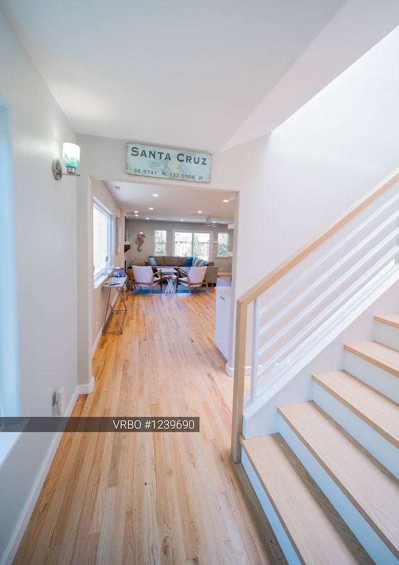 5 Minute Shortcut To The Beach With This Resort-like Pleasure Point House - Monterey Bay, CA