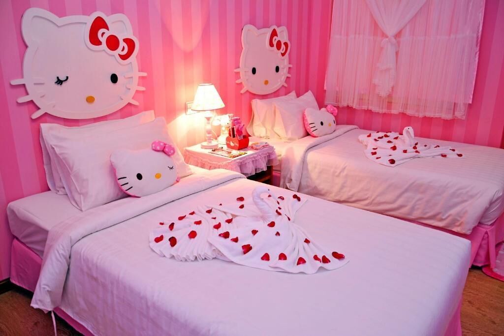 Frigobar, cofres nos quartos, escrivaninha, Wi-Fi de cortesia