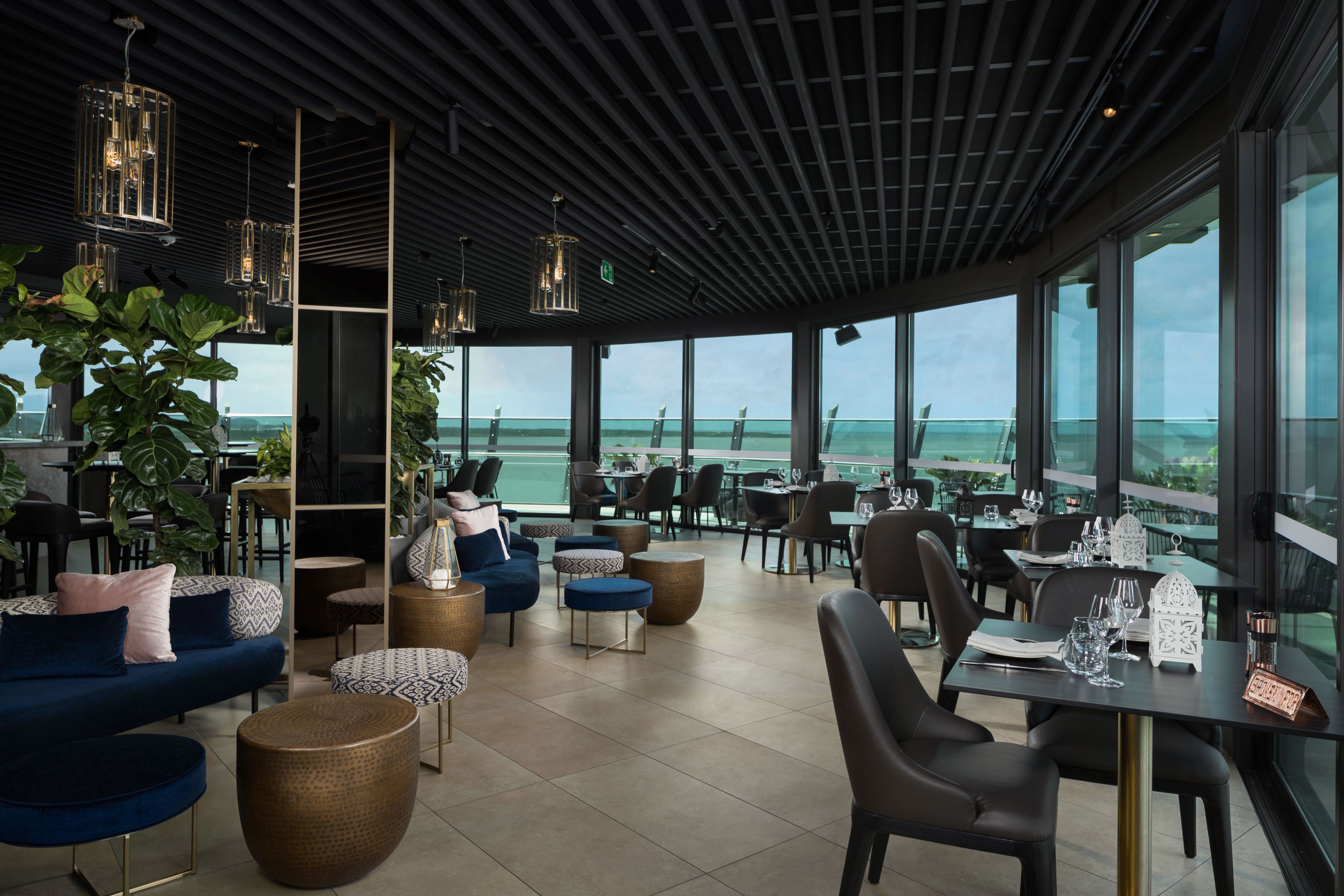 2 bares/lounges, bar na cobertura