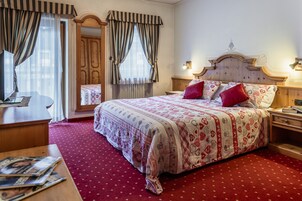 Suite Júnior | Cofre no quarto, secretária, Wi-fi grátis, roupa de cama fornecida 