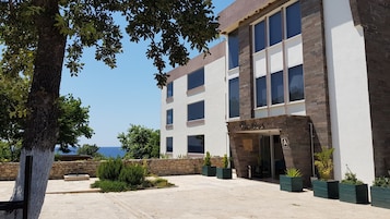 Fachada da propriedade