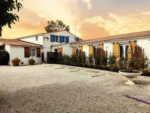 Fachada da propriedade