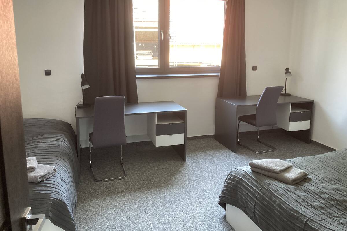 1 quarto, cofres nos quartos, Wi-Fi de cortesia, roupa de cama