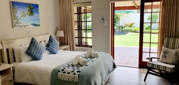 Quarto Familiar (7) | Cofre com capacidade para portátil, secretária 