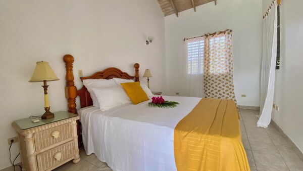The Greenside Cottages - Private Tropical Garden - Residential Area 5 Mins From The Beach - Antigua and Barbuda