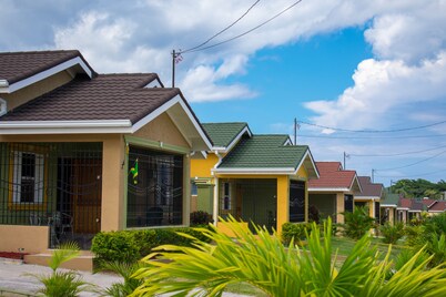 Ocho Rios Getaway Villa at Draxhall