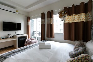Superior King | Cofres nos quartos, individualmente decorados, escrivaninha