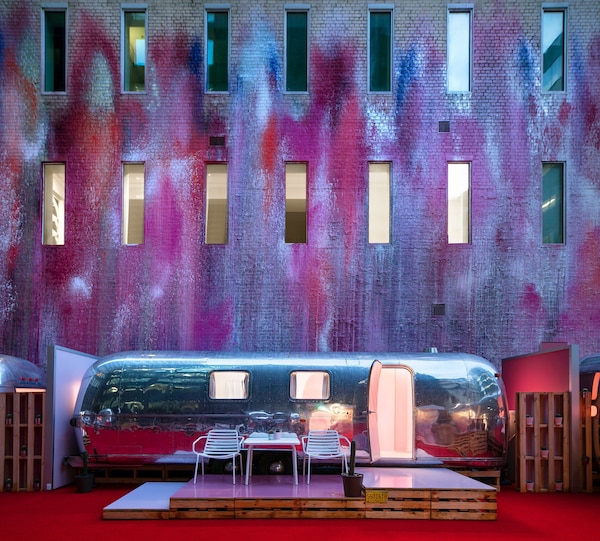 Hotel No - Flinders Street Railway Station - Melbourne