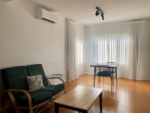 Quarto Duplo ou Twin Deluxe | Wi-fi grátis, roupa de cama fornecida 
