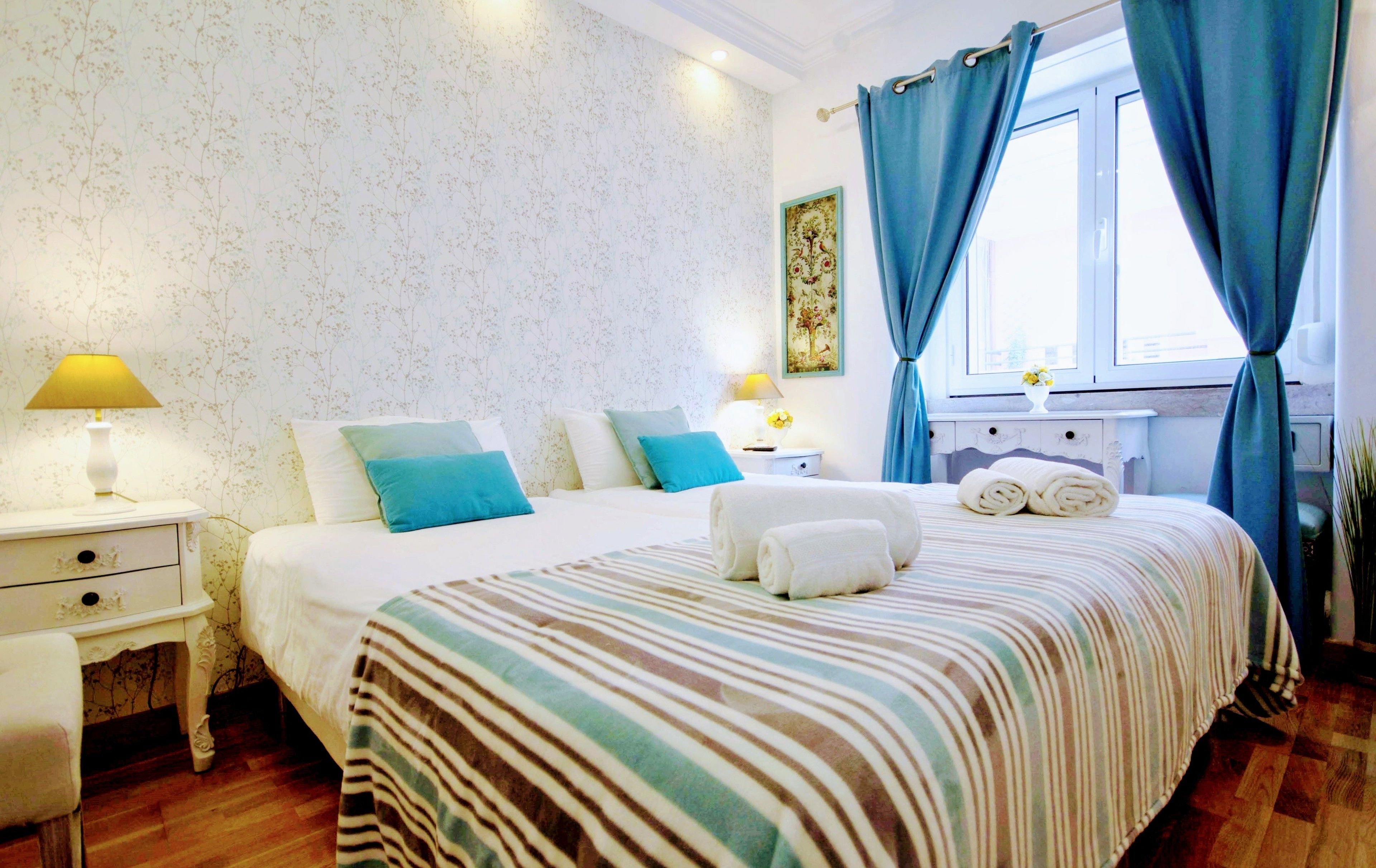 Quarto Duplo Júnior para 1 Pessoa | Roupa de alta qualidade, cofre no quarto, com decoração personalizada 