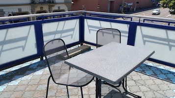 Dormitório Partilhado Económico, em dormitório misto, casa de banho anexa (1 bed in 4 bed dorm) | Terraço/pátio interior