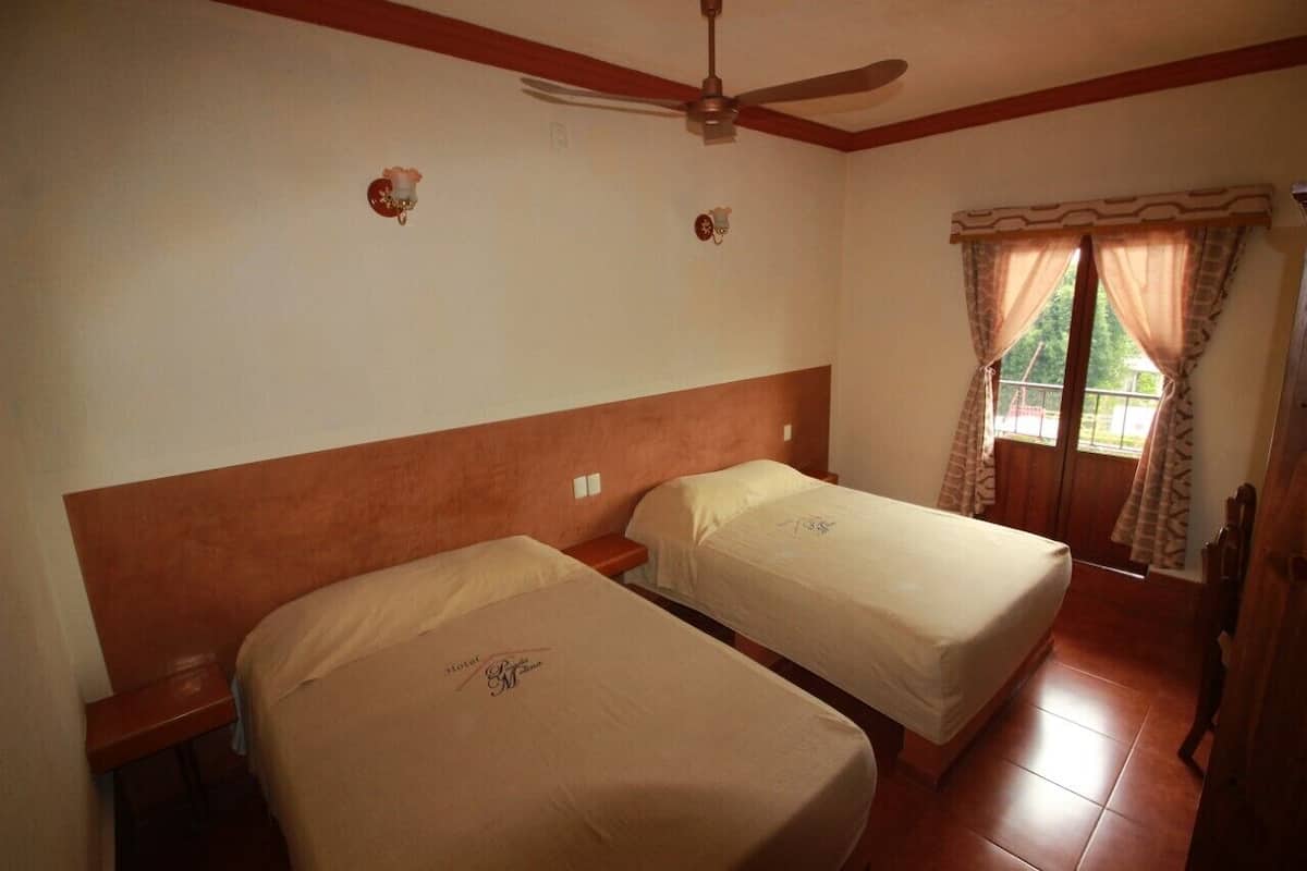 Quarto Duplo Standard, 2 camas de casal | Cofre no quarto, Wi-fi grátis