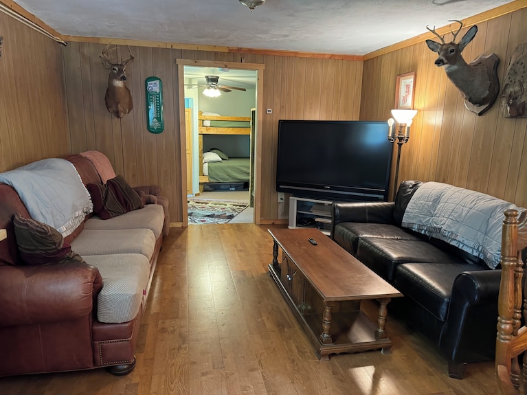 Cozy Cabin Nestled The Woods - Rothrock State Forest, Spruce Creek