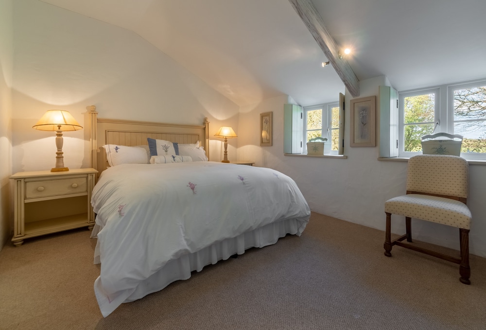 Profitez Des Terrains Du Domaine De Bonython, Qui Couvrent 10 Hectares, Pendant Votre Séjour à La Ferme Bonython. - Angleterre