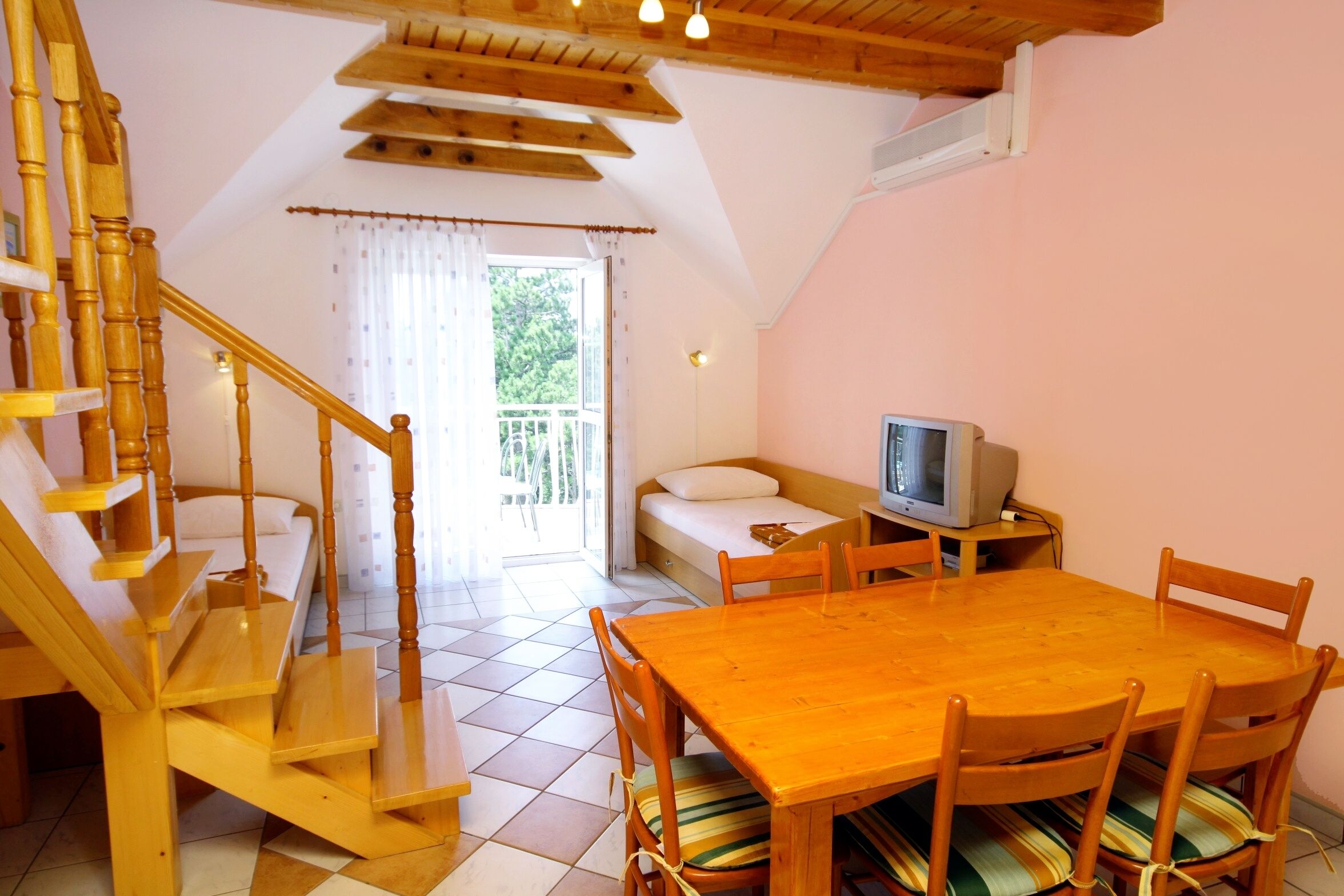 1-zimmer-ferienwohnung Mit Terrasse Und Meerblick Jadranovo, Crikvenica (A-3238-c) - Kraljevica