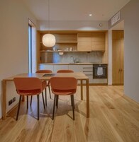 Estúdio Comfort | Kitchenette privada | Uma chaleira elétrica