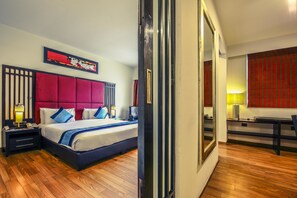 Quarto luxo, 1 cama de solteiro | Cofres nos quartos, escrivaninha, ferros/tábuas de passar roupa