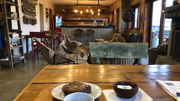Café da manhã continental grátis todos os dias