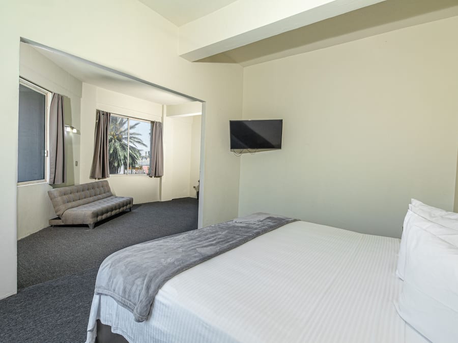 Quarto Júnior, 1 cama king-size, casa de banho privativa | Roupa de cama fornecida