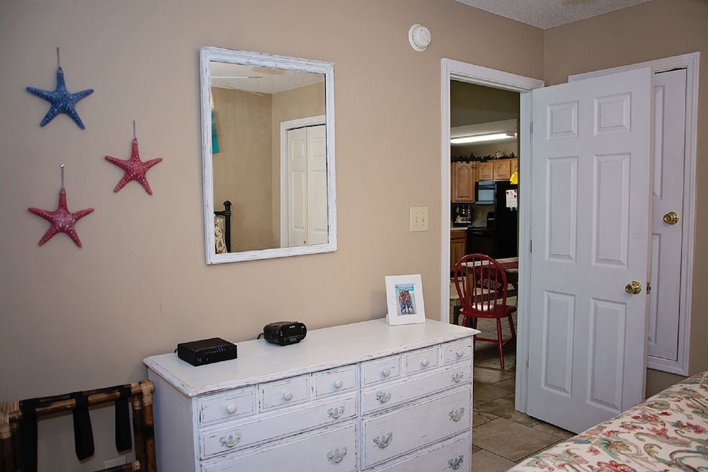 Reduced Rate 7/6-7/11 169! Fantastic Cottage House Near Beach - Gulf Shores, AL