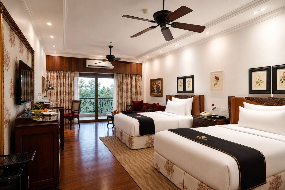 Quarto Deluxe (Kanchenjunga view) | Roupa de alta qualidade, cofre no quarto, secretária