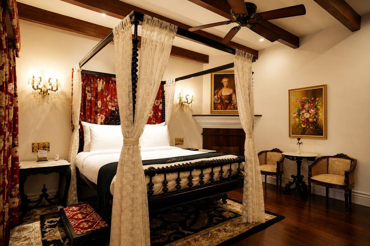 Quarto (Heritage) | Roupa de alta qualidade, cofre no quarto, secretária