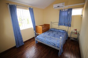 Casa Standard, 3 quartos | Ferro/tábua de engomar, Wi-fi grátis, roupa de cama fornecida