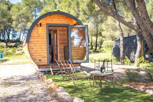 Quarto casal luxo | Individualmente mobiliados, escrivaninha