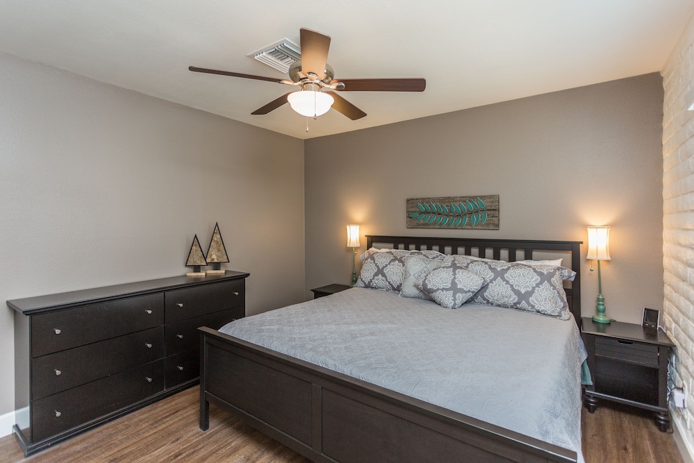 Prescott Getaway, Historic Downtown Prescott, Spectacular Remodel!!! - Prescott, AZ