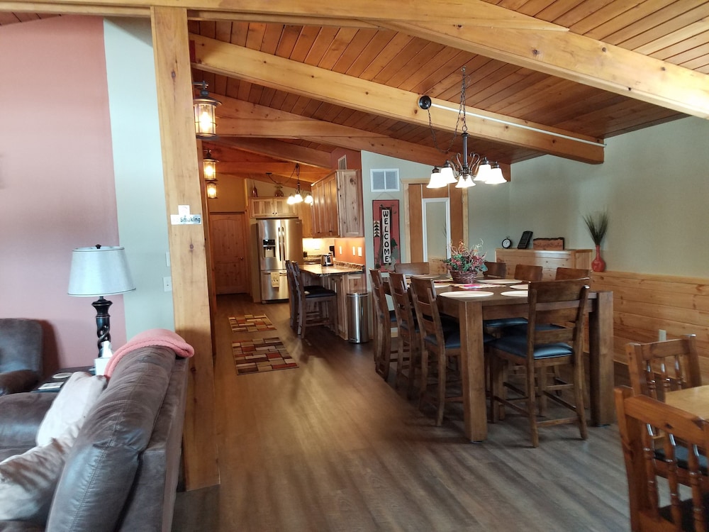 A Touch Of Country Living Minutes From Madison - Wisconsin