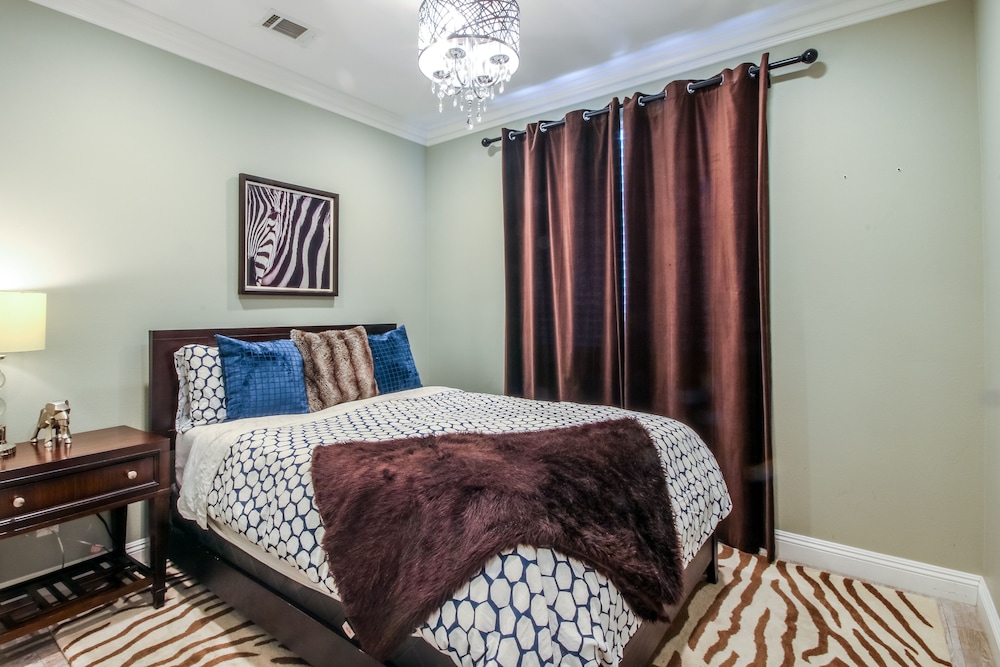 Feux D'artifice De Nouvelle Construction, De Jardin Et Balcon, Walk To Disney, 4000 Pieds Carrés - Anaheim